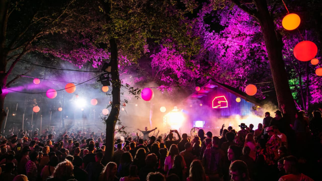 Festival Installations - Luminism | Light Art PioneersLuminism | Light ...